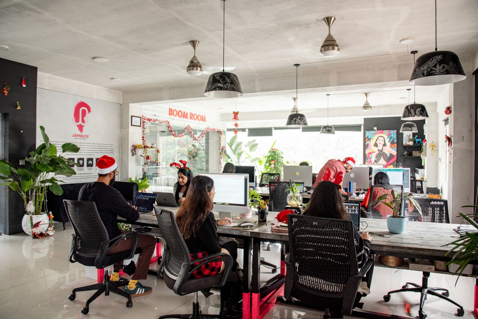 JUMPINGGOOSE® | Award-Winning Strategic Design Agency
